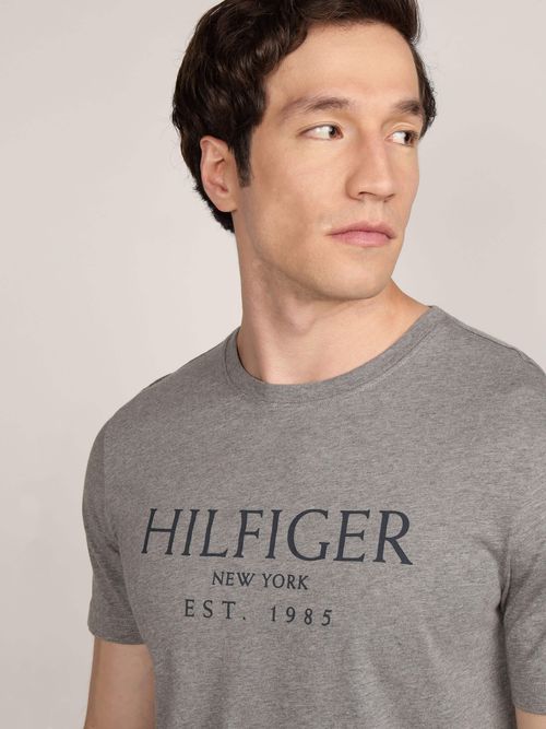 Playera on logo en el pecho de hombre Tommy Hilfiger | Playeras - Tommy MX