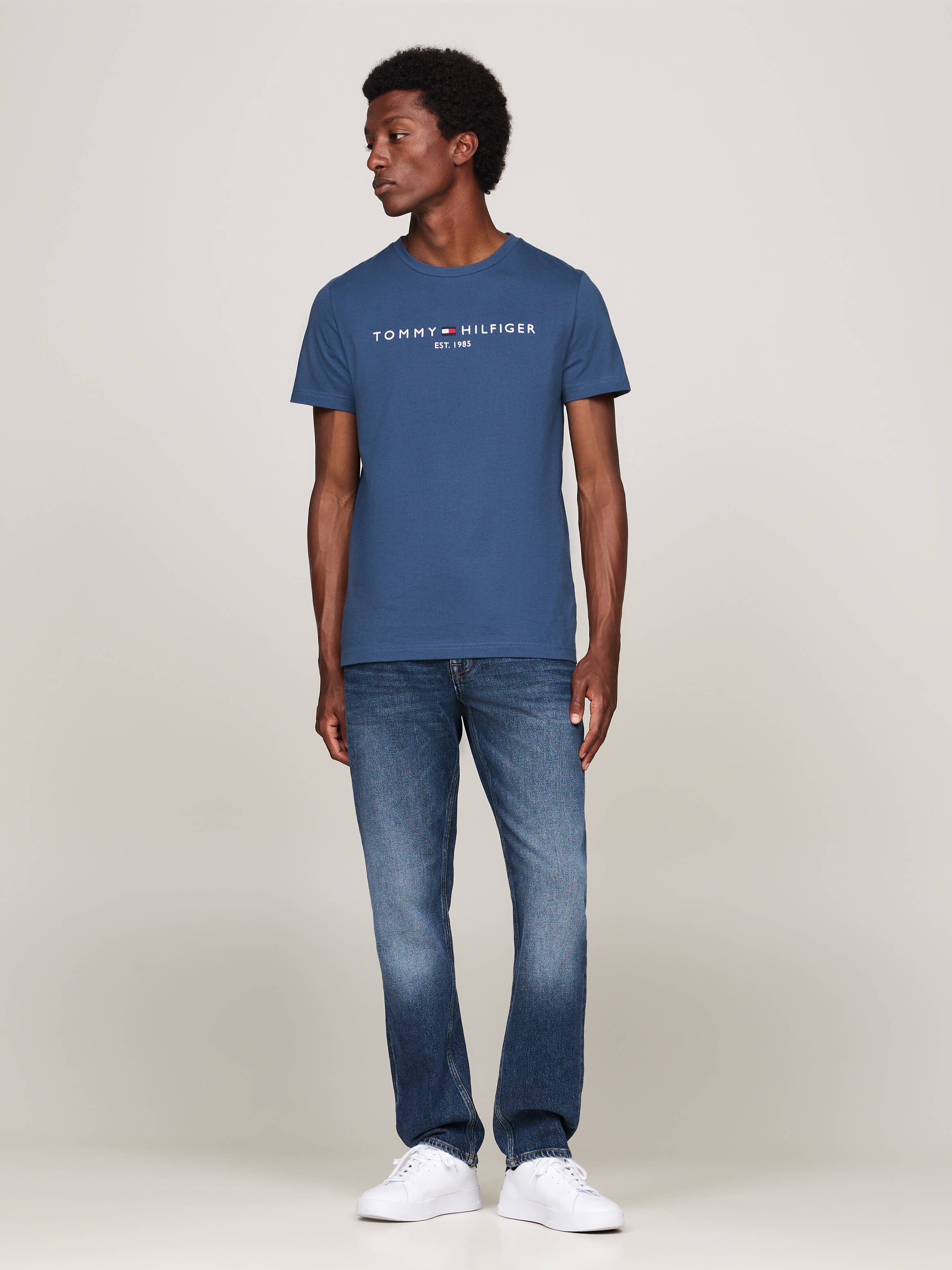 Playera slim con logo bordado de hombre Tommy Hilfiger | Playeras ...