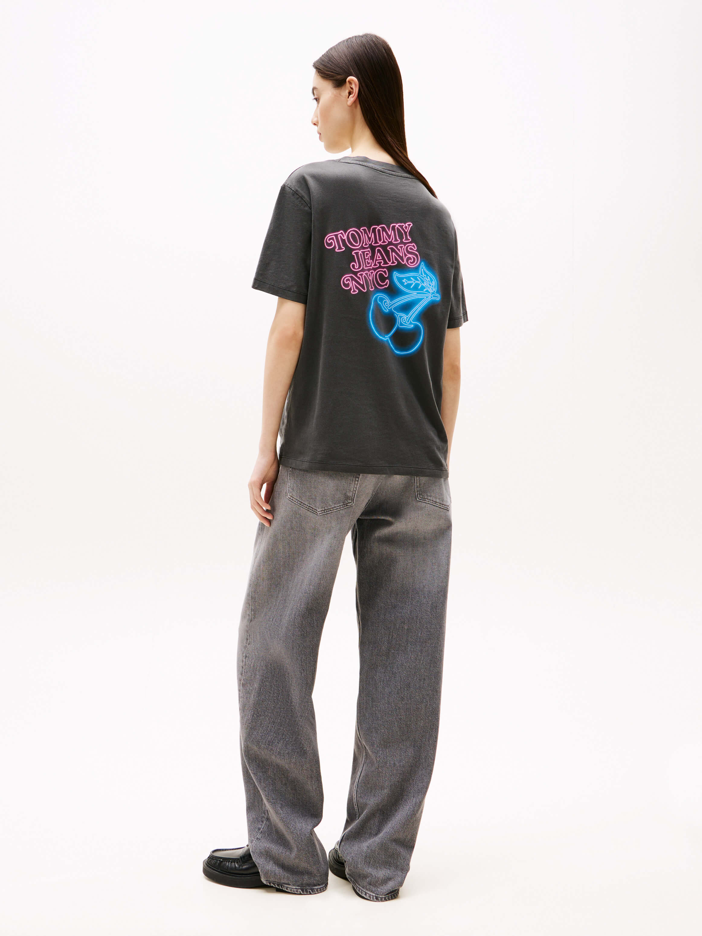 Playera corte oversize logo neón en la espalda de mujer Tommy Jeans ...