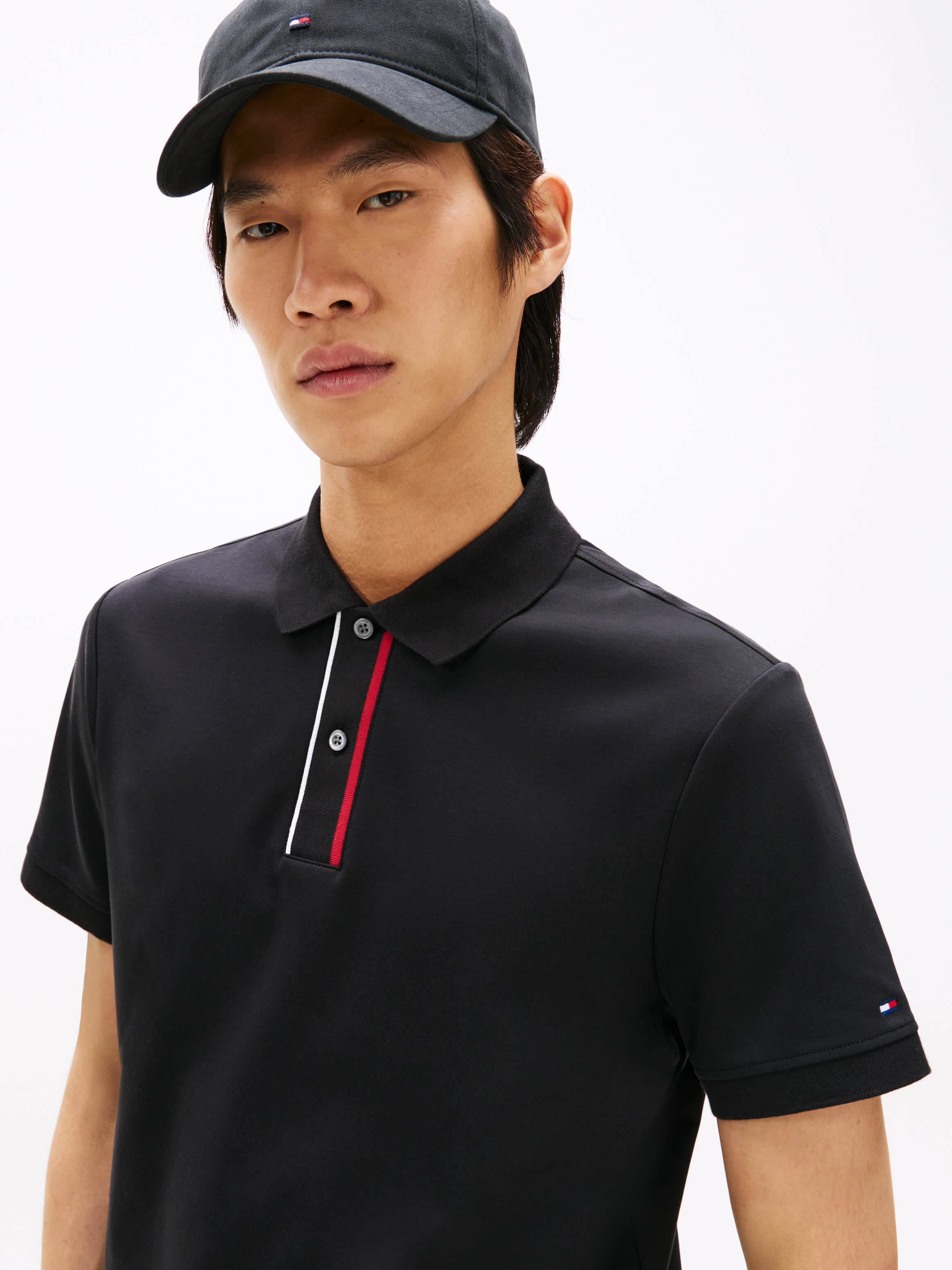 Polo clásico con tapeta y logo, ideal para un look smart-casual | Polos ...